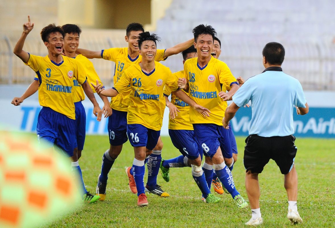 Midfielder Huynh Cong Arrived in Japan for a try out - Trung tâm PVF