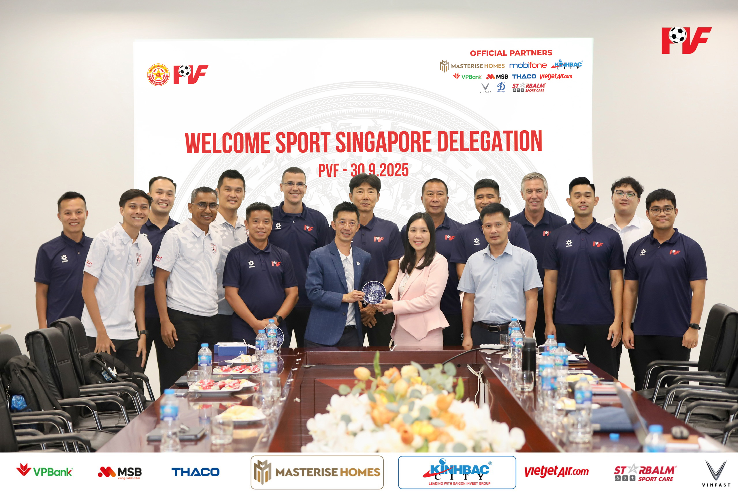 Đoàn Sport Singapore tham quan PVF - Trung tâm PVF